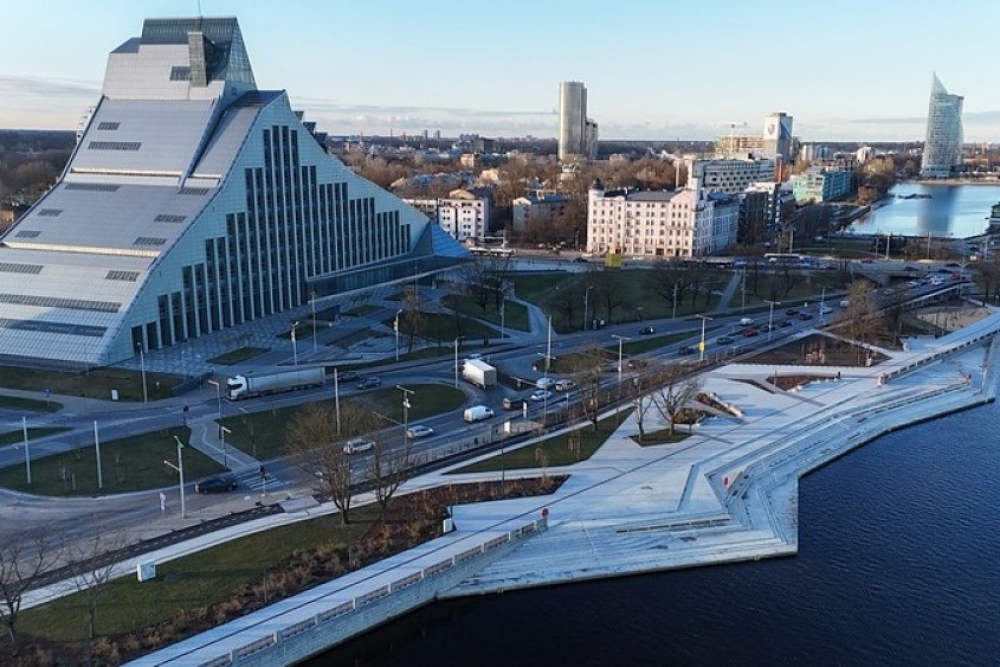 Svinīgi atklās atjaunoto Mūkusalas ielas krasta promenādi - LV portāls